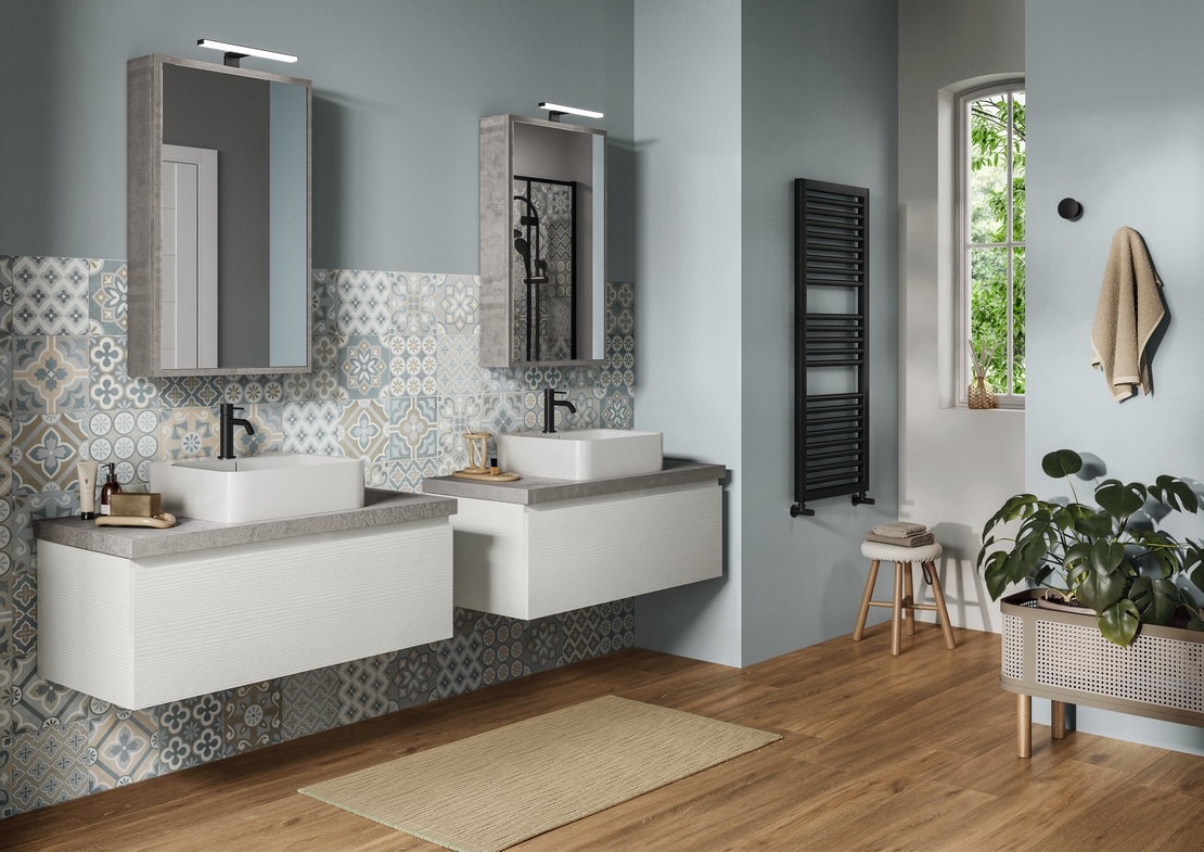 Bagno moderno con doccia. effetto legno rustico e cementine vintage in ...