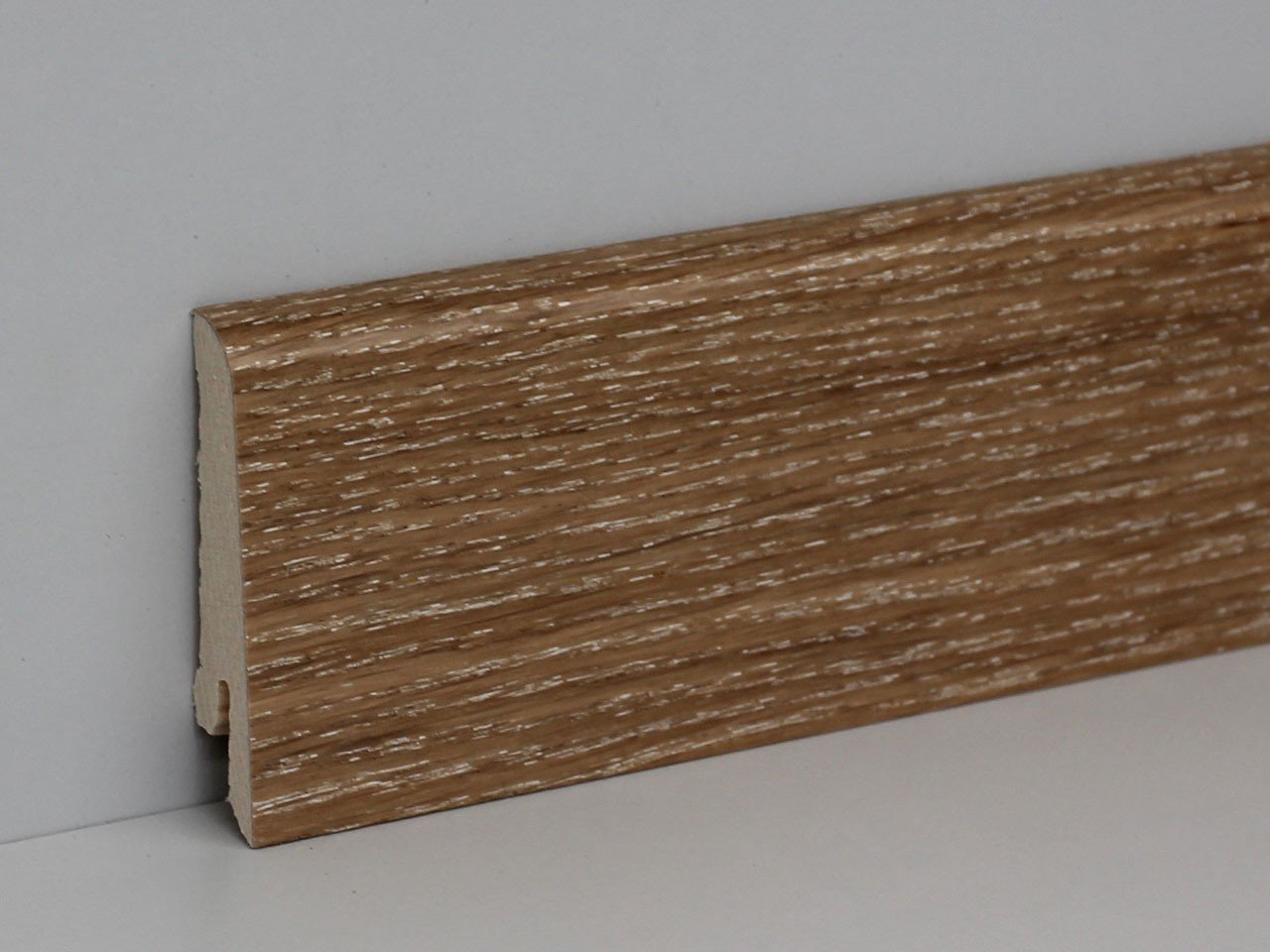 Battiscopa Legno Rovere Decapato Bianco mm 15X60X2400 - Iperceramica
